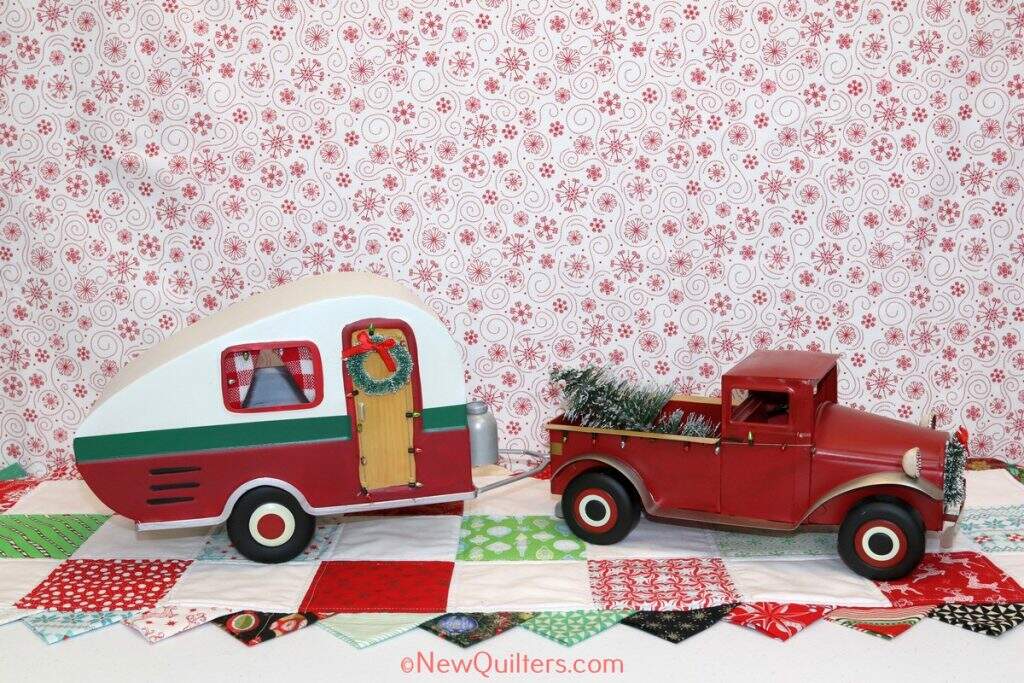 Simple Table Runner with Prairie Points - New Quilters