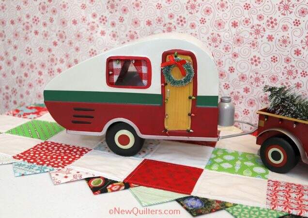 Simple Table Runner with Prairie Points - New Quilters